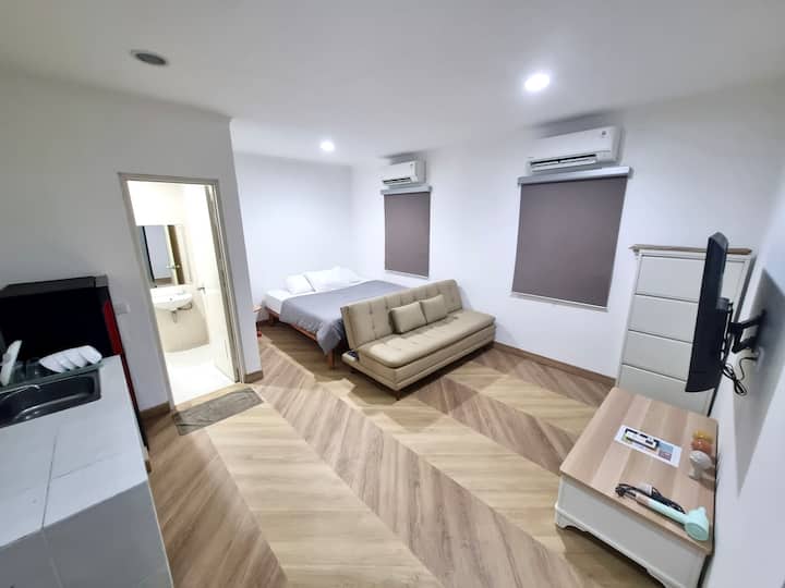 Private Space For 3px Near Ice Bsd By Bianco Stays - West Java