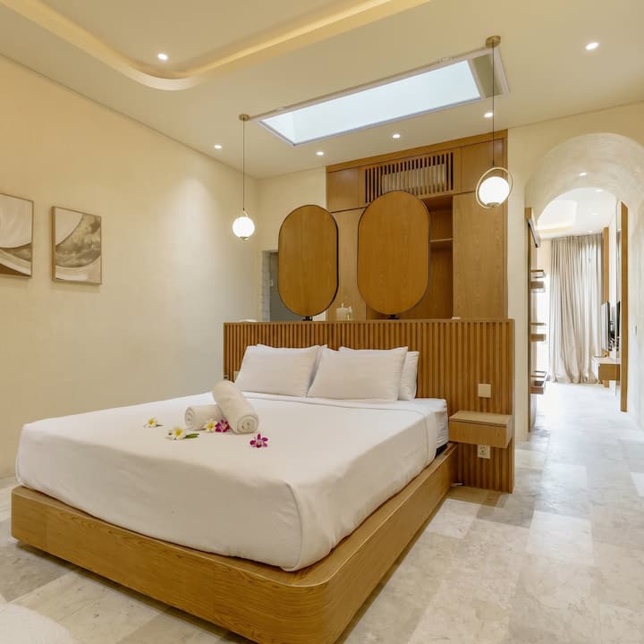 Private Jacuzzi · Boutique Villa · Berawa Canggu - Canggu