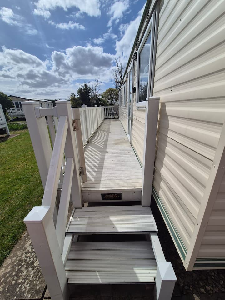 Cosy Caravan Hideaway (Free Linin And Towels) - Skegness