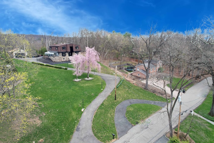 Spacious House In Quiet Suburb Outside Of Nyc - Mahwah, NJ