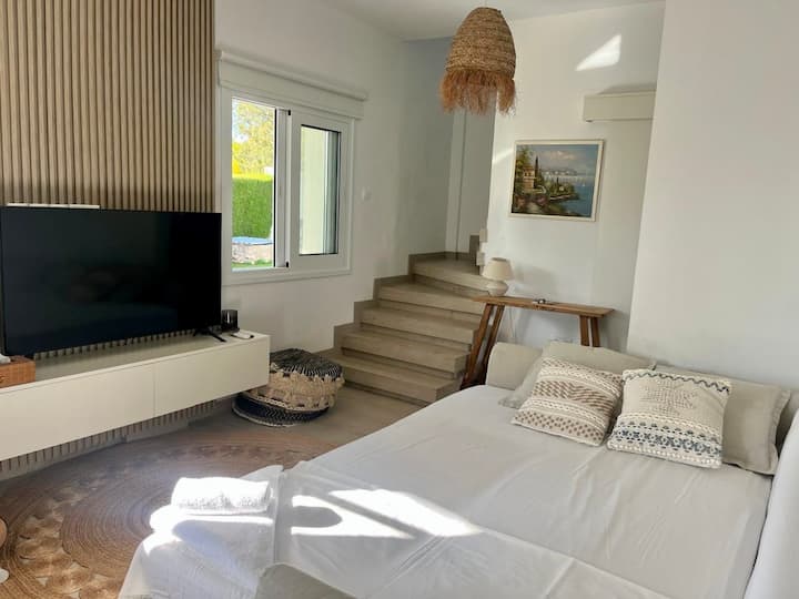 Elara Pool Villa Pernera - Sleeps 12 - Ayia Napa