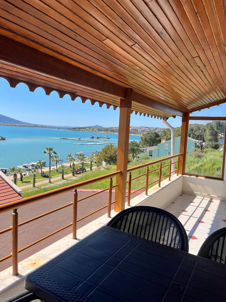 Scenic Cunda View Duplex With Terrace Near Beach - Ayvalık