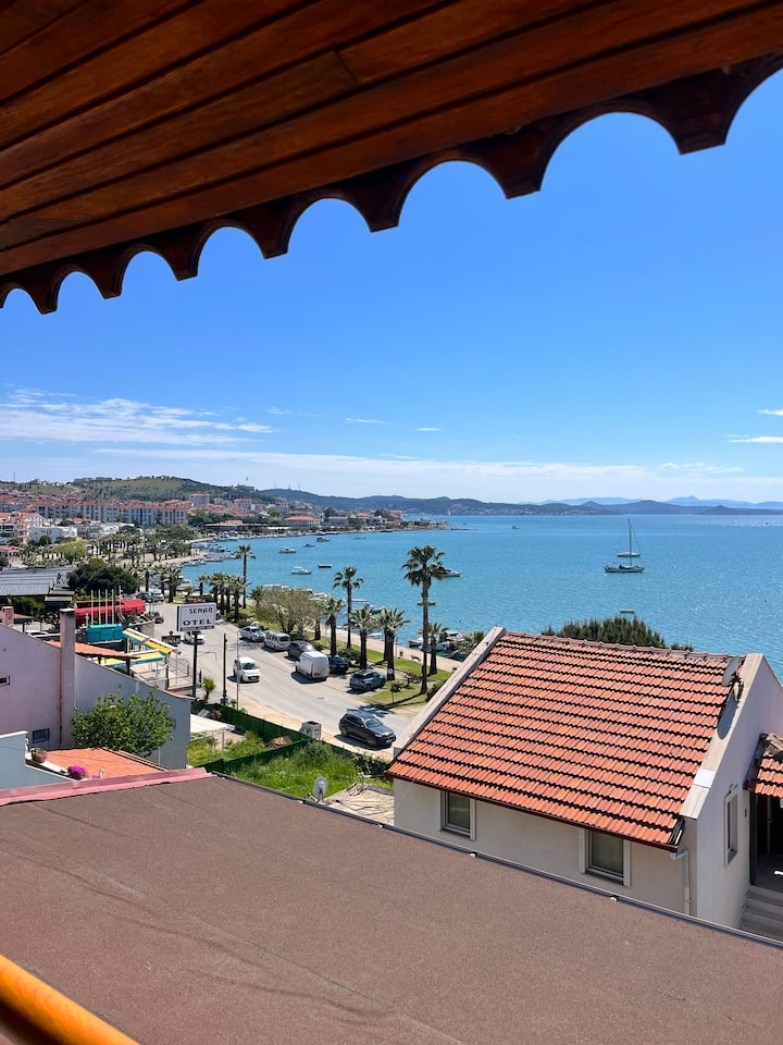 Scenic Cunda View Duplex With Terrace Near Beach - Ayvalık