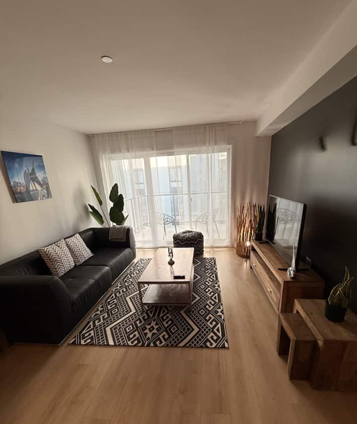 1-bedroom Suite Near Downtown Quebec | Le Prisme - Quebec