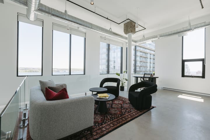 Rooftop Hot Tub | 2bd Penthouse Dt | Harbour Views - Halifax