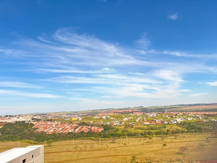 Uma Vista Que Contempla O Pôr Do Sol Como Aquarela - São Carlos