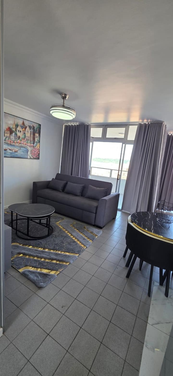 10 South Beach Getaway - Durban