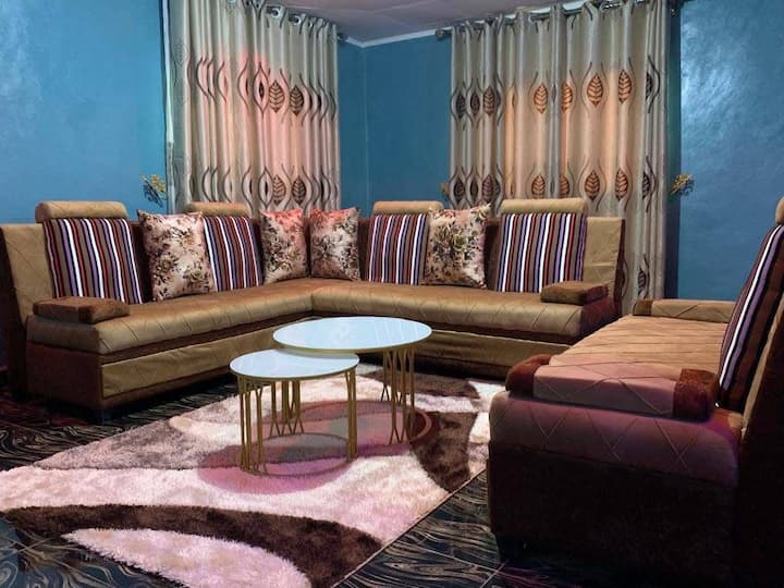 Celebrity Guest House Upstation Bamenda! - Cameroun