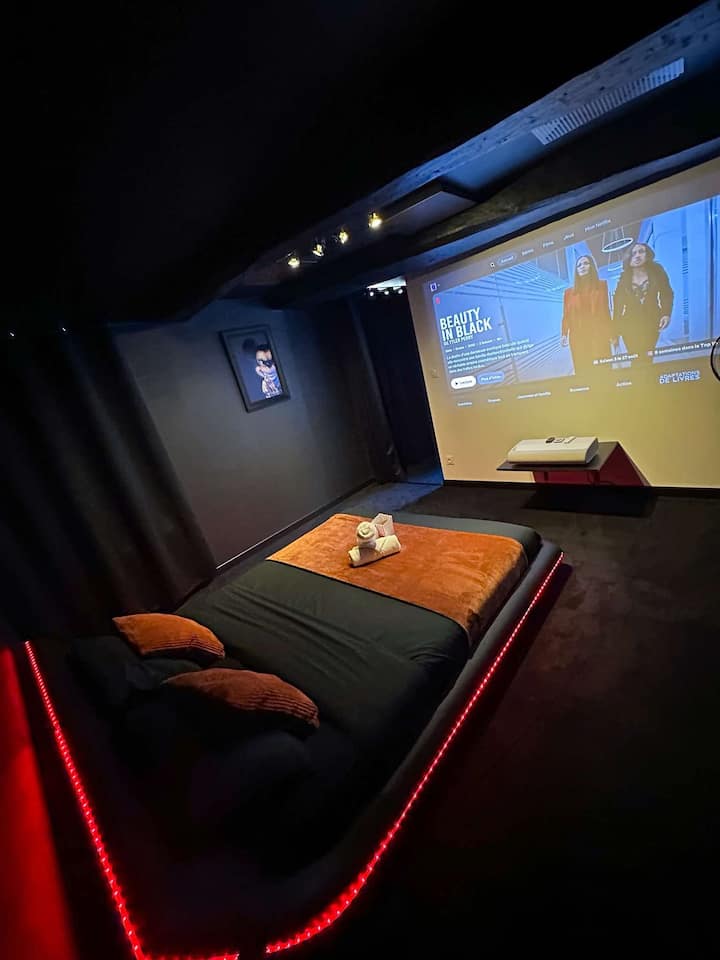 Suite Cinéma Avec Vidéoprojecteur - Bouillon