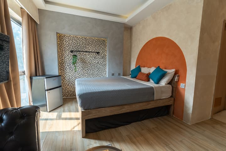 Free Rooftop Breakfast | Spacious Room Near Clark - Angeles
