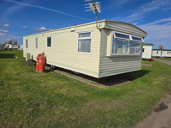 Ww217 8 Berth Caravan (Budget Style) - Camber Sands