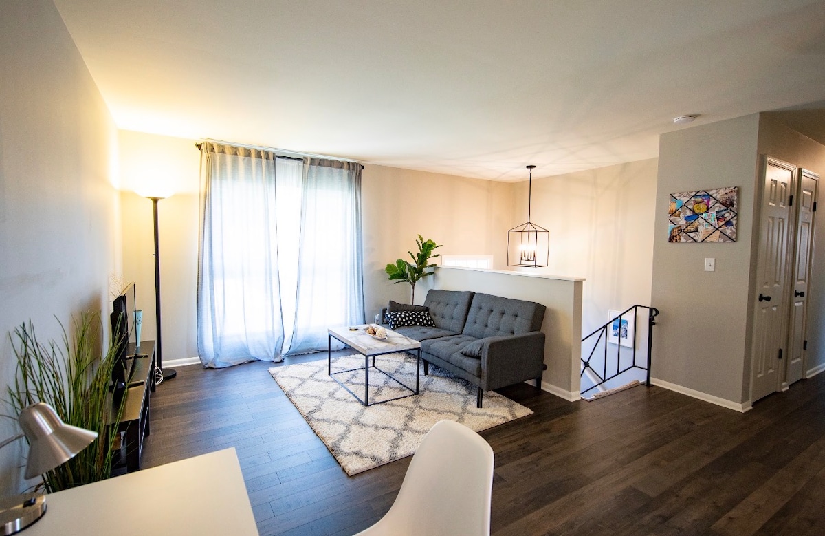 Chambre privée près de l'aéroport, arrivée autonome et stationnement ...