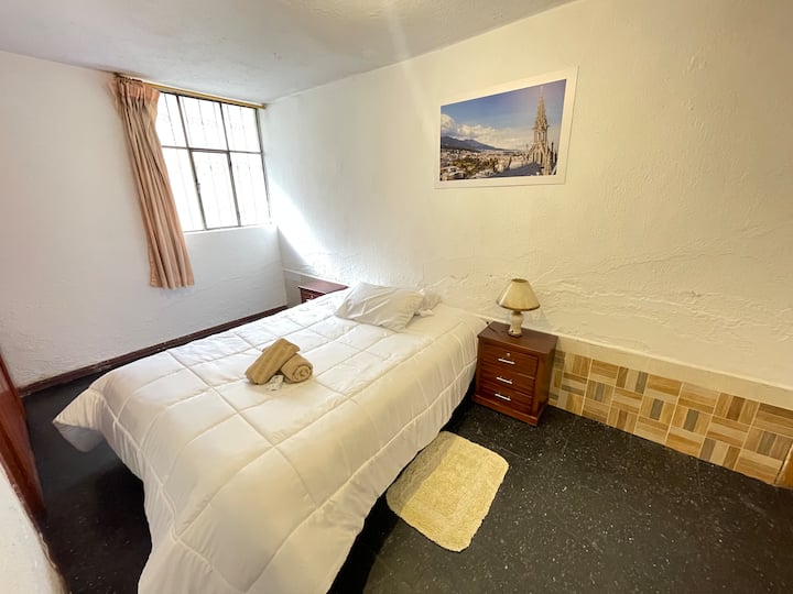 Suite Tranquila En Quito: Wi-fi Veloz Y Descanso - Quito
