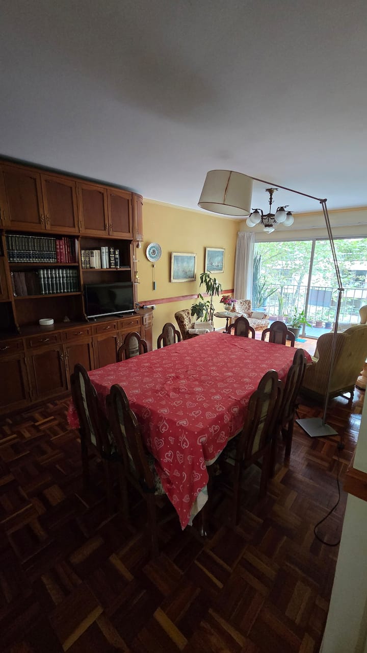 Amplio Apartamento En Excelente Zona - Montevideo