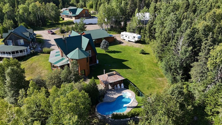 Spa, Piscine Et Nature | Chalet Rang 3 - Roberval