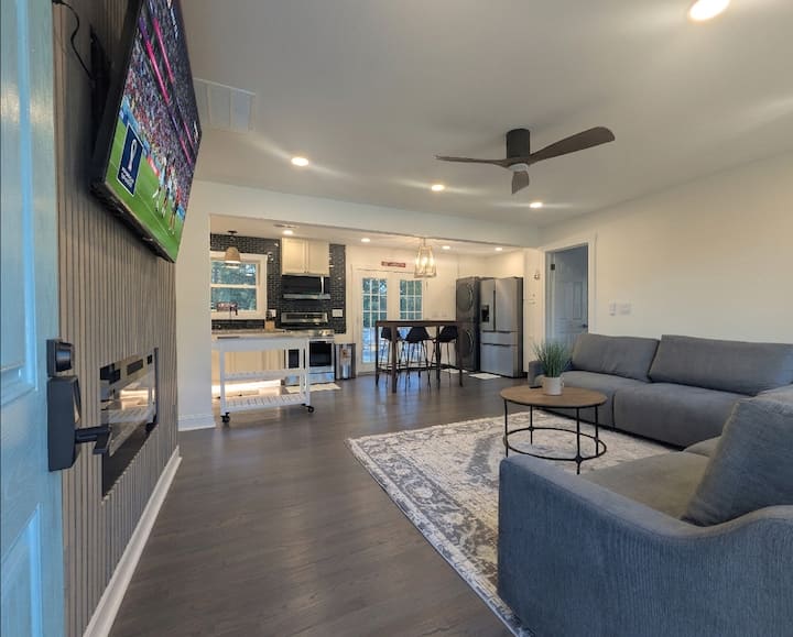 Near Battery Games Firepit Kitchen Laundry Patio - Marietta, GA