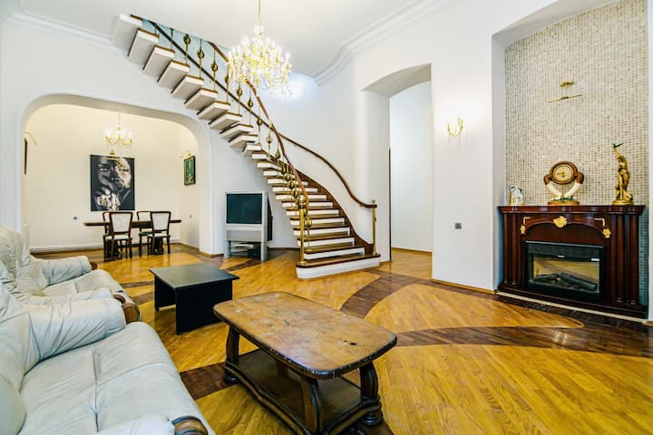 Crown Apartment - Baku