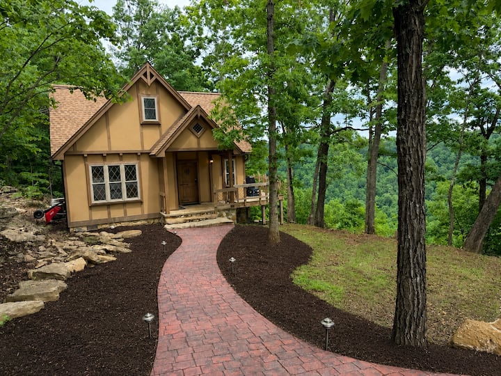 The Cottage Haus - Stunning Views, Hot Tub, Peace! - Kentucky