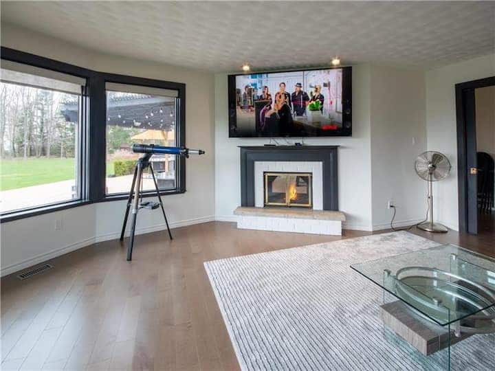 Bluewater Lakehouse | Private Beach | Hot Tub - Bayfield