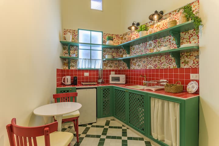 Sàwā Dahlia: 1br Forest Green Apt In Mar Mikhael - Beirut