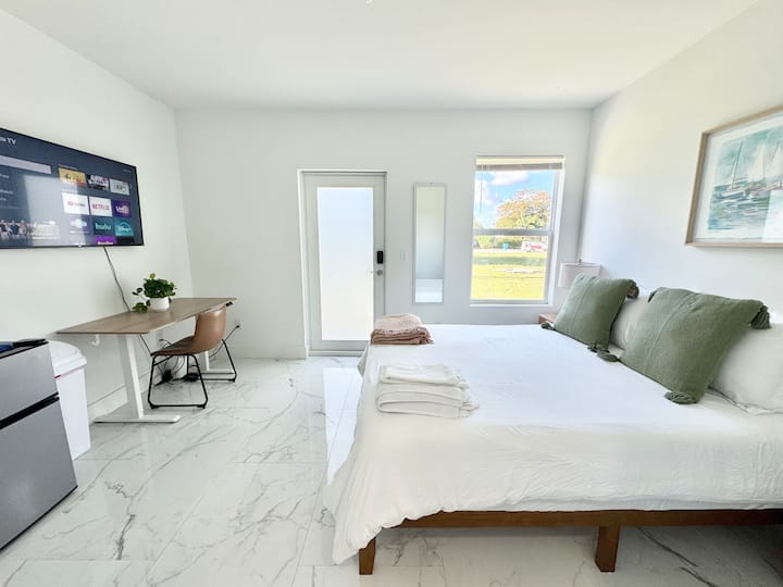 Luxury And Modern Studio In Boynton Beach - ボイントンビーチ, FL