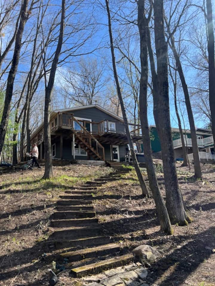Lakefront Cabin W/ Hot Tub + Movie Room - Wisconsin