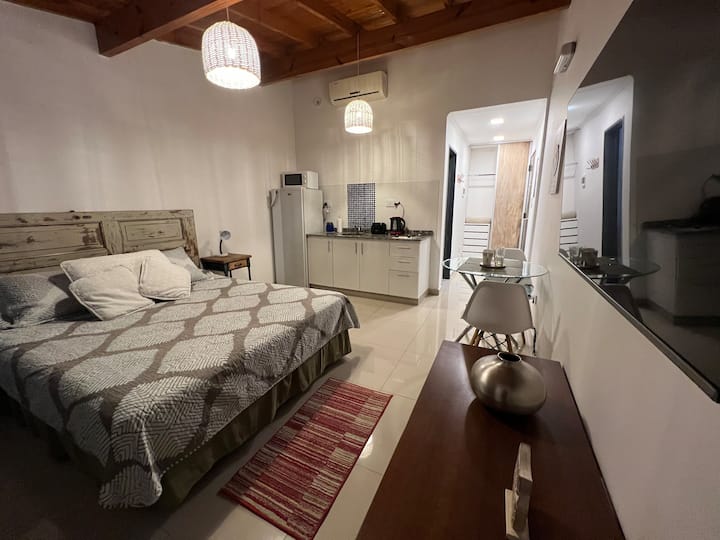 Hospedaje Lo De Hugo. Departamento En San Miguel - Bella Vista