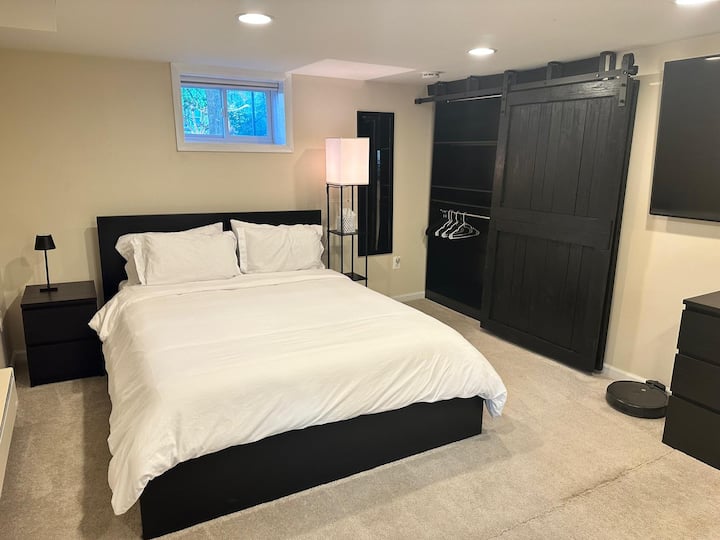 Private Hotel-style Basement Studio - Arlington, VA