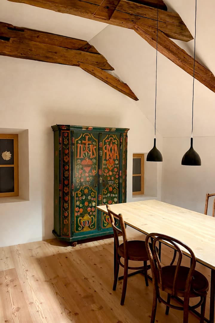Loft Im Historischen Engadiner Haus, Guarda - Guarda