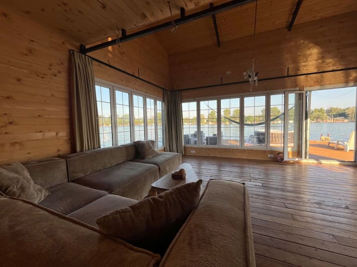 “ Ice“ River Lux Houseboat - Belgrado