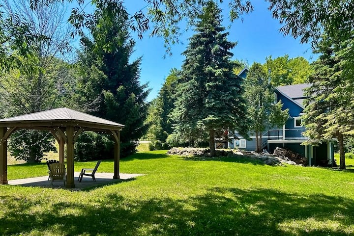 Monterra House On 1 Acre In Blue Mountain - Collingwood