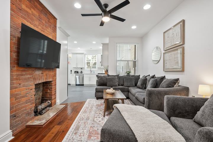 Brand New! High End 5br Shadyside Home~parking! - Pittsburgh, PA