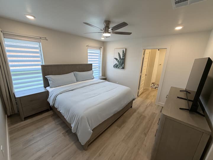 New 4br Home | Sleeps 8+ | Midland Must-stay! - Midland, TX