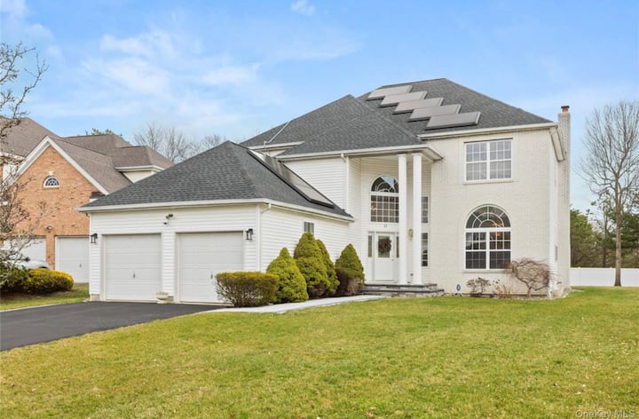 Ivy Manor - Medford, NY
