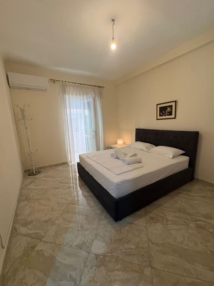 Glejdi Apartment-two Bedroom Apartment, Sea View - Saranda