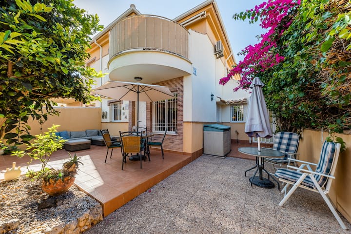 Charmante Maison 3 Chambres - Torrevieja