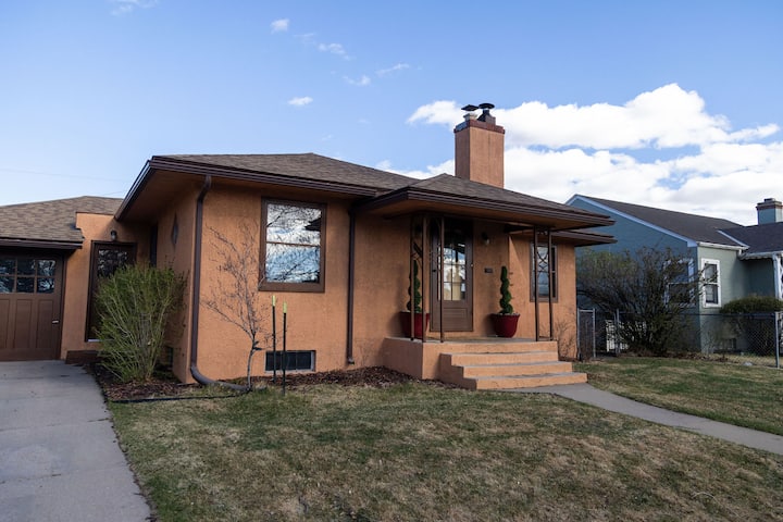 Historic Tree District Cottage - Laramie, WY