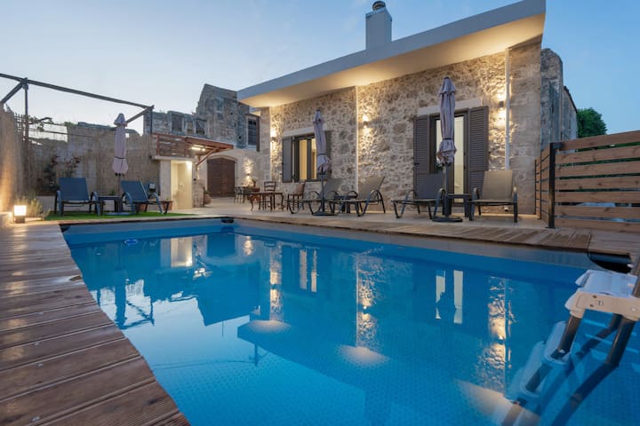 Villa Pisha | Traditional Stone Villa & Pool - Greece