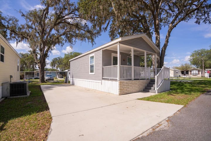 Standard Rental 1 Bedroom (Pet-friendly) - Zephyrhills, FL