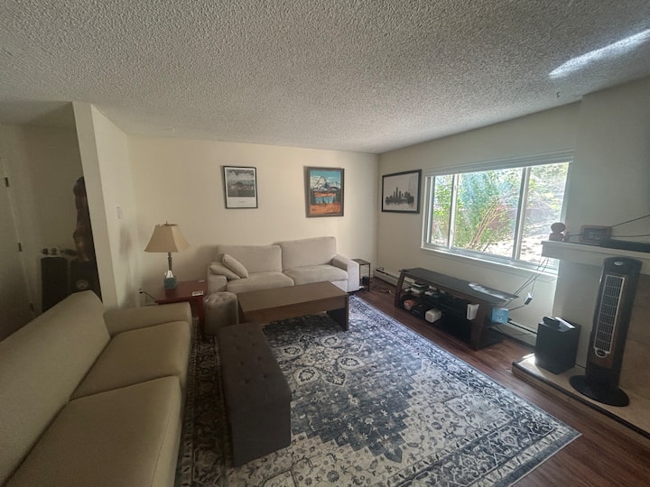 Large 2br Mtn View With Patio Plus Pool/sauna - Boulder, CO