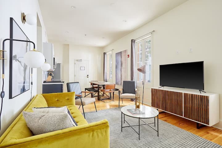 2 Units W/ Kitchen | New Orleans Jazz Museum-1.6mi - New Orleans, LA