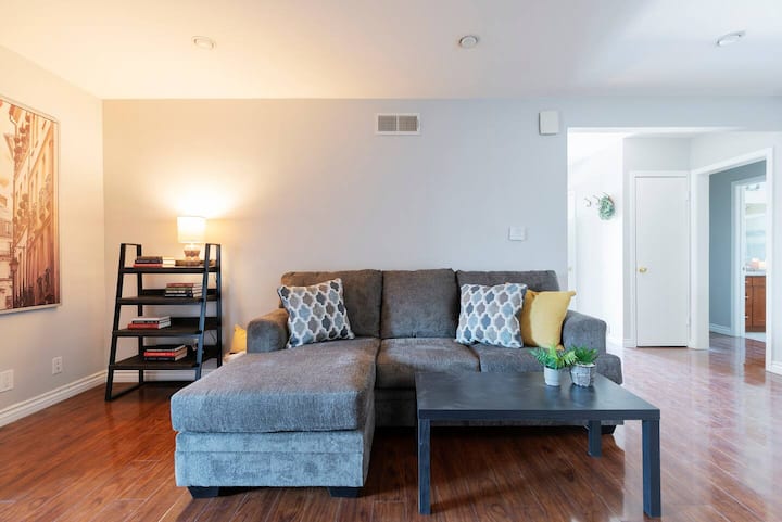 Clean & Spacious 3br 2ba Near Disney & Universal - West Covina, CA
