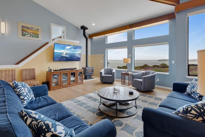 Bodega Harbour Ocean-view Hot Tub Retreat - Bodega Bay, CA