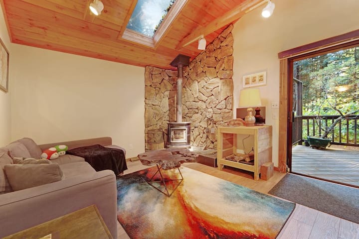 Monte Rio Redwood Retreat With Riverfront Access - Monte Rio, CA