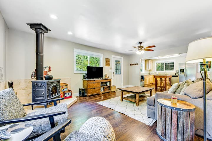 Dog-friendly Forestville Home Near River - Russian River, CA