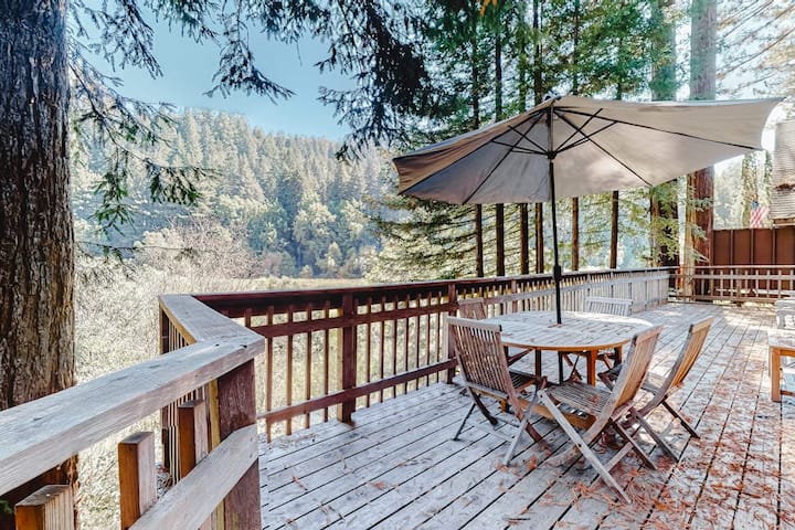 Elevated A-frame Lodge On The Russian River - Monte Rio, CA