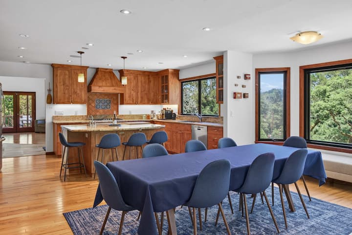 Dog-friendly Hot Tub + Fireplace Home, Sebastopol - Sebastopol, CA