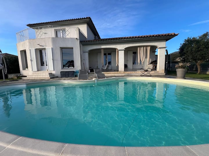 Belle Villa Avec Piscine, 4 Chambres, Climatisée - Corsica
