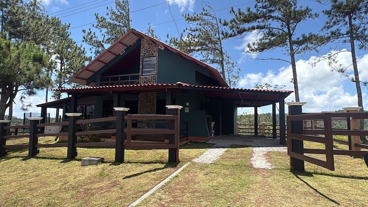 Escape Perfecto En Altos De Cerro Azul. - Panama City