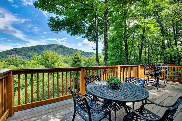 Big Bear Lodge: Stunning Mountain Views - Sapphire, NC